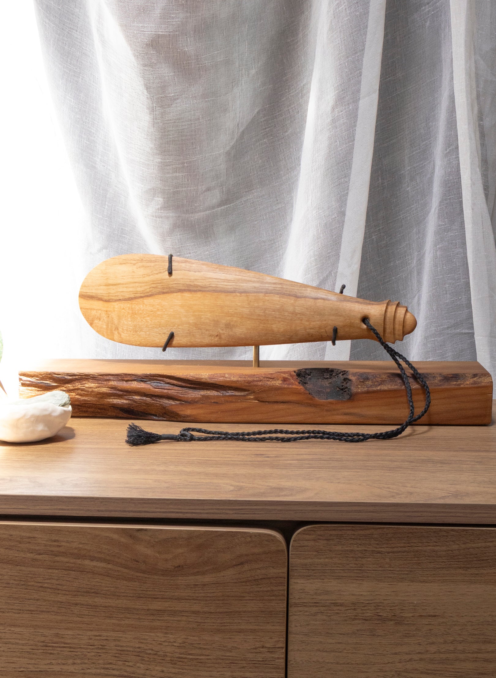 Patu Maire on Stand – The Poi Room Ltd