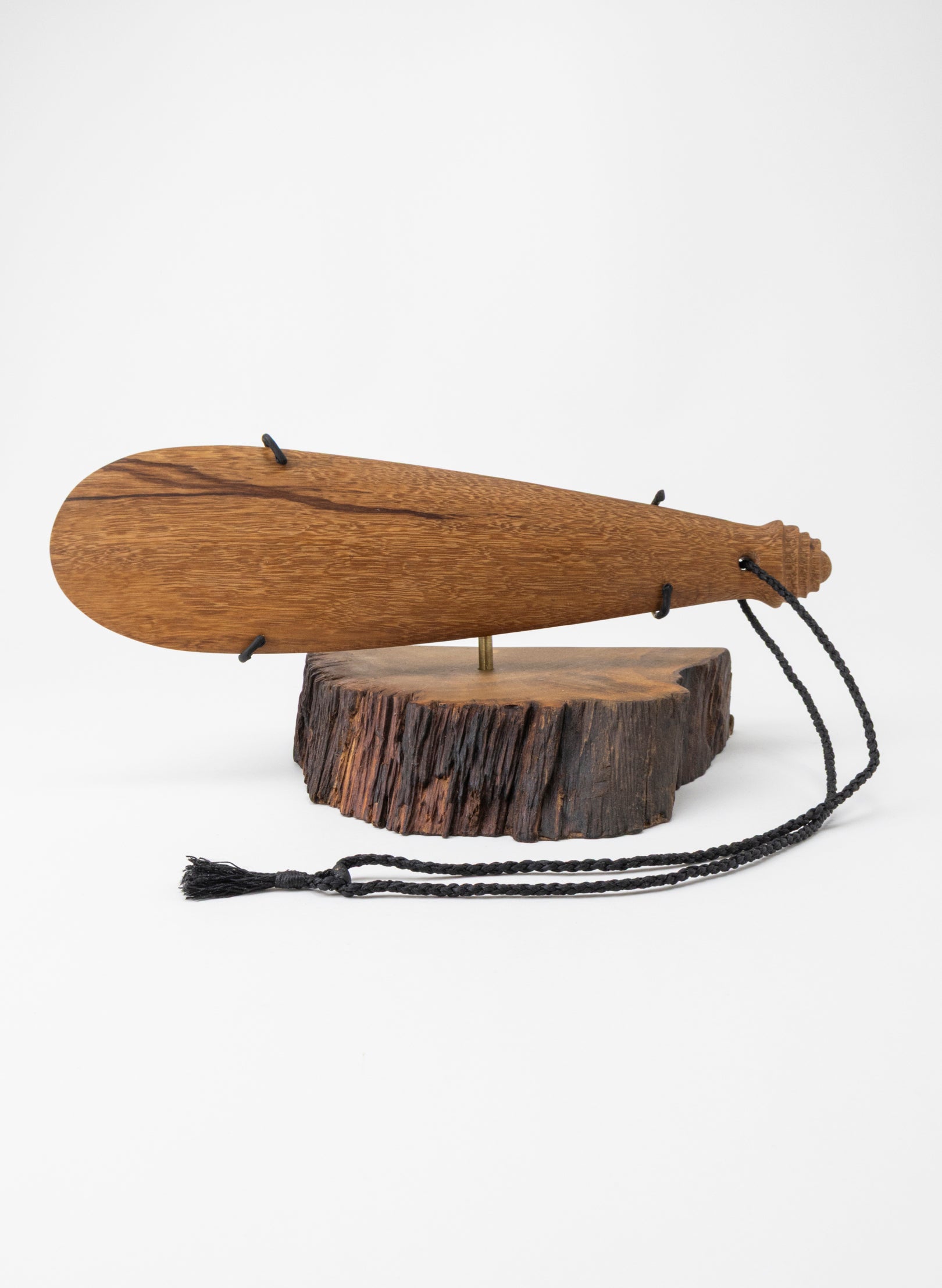 Patu Maire on Stand – The Poi Room Ltd